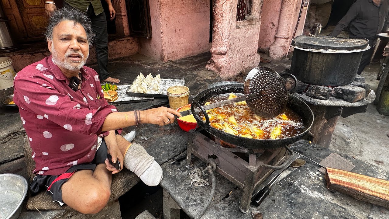चांदपोल के समोसे Since 1822 | Rajgarh Street Food | Indian Street Food ...