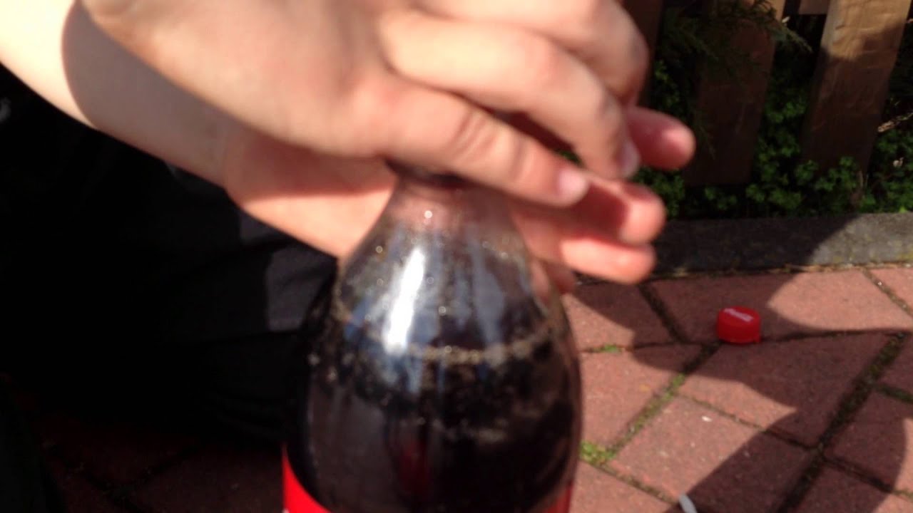 Der Coca-Cola Vulkan - YouTube