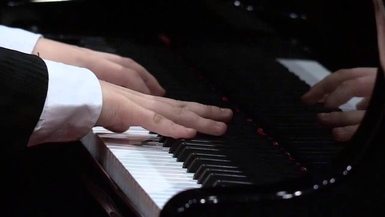 B. Martinu, Puppet Dance (Waltz) - YouTube
