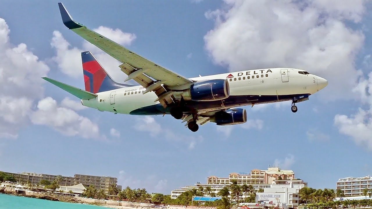 Sint Maarten (SXM) Spotting – WestJet/Air France – Airbus A340-300 ...