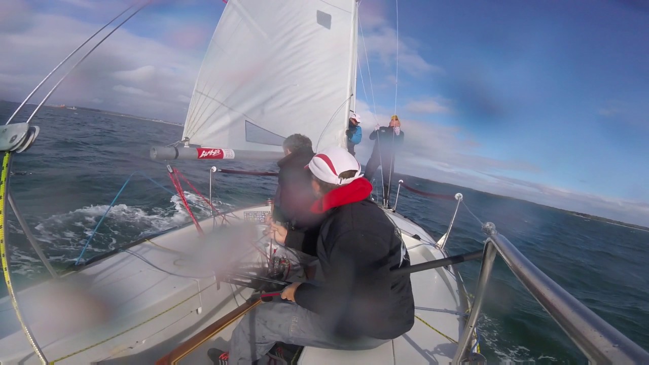 J24 racing in over 25 knots S - YouTube