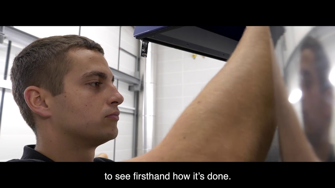 DER STANDARD Karriere-Einblicke: System Commissioning Engineer bei AVL - YouTube