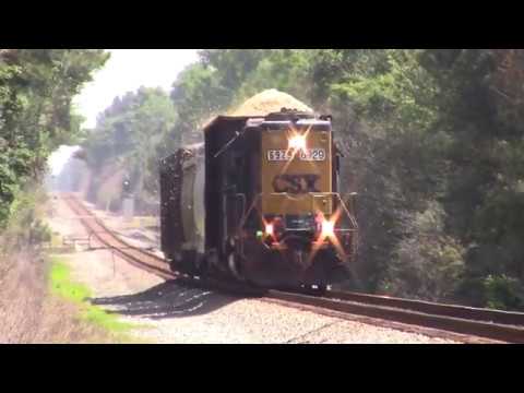 CSX F713-04 runs LHF w/a Solo GP40-2 past Dunn, NC! - YouTube