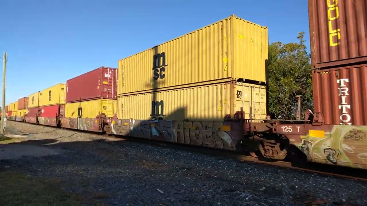 CSX I008 With a duo of Gevos and a Do Not Hump car. - YouTube