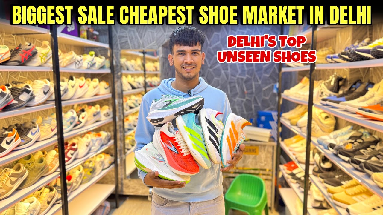 Biggest Top Unseen Shoes 😱॥ Cheapest Shoe Market in Delhi ॥ Branded ...