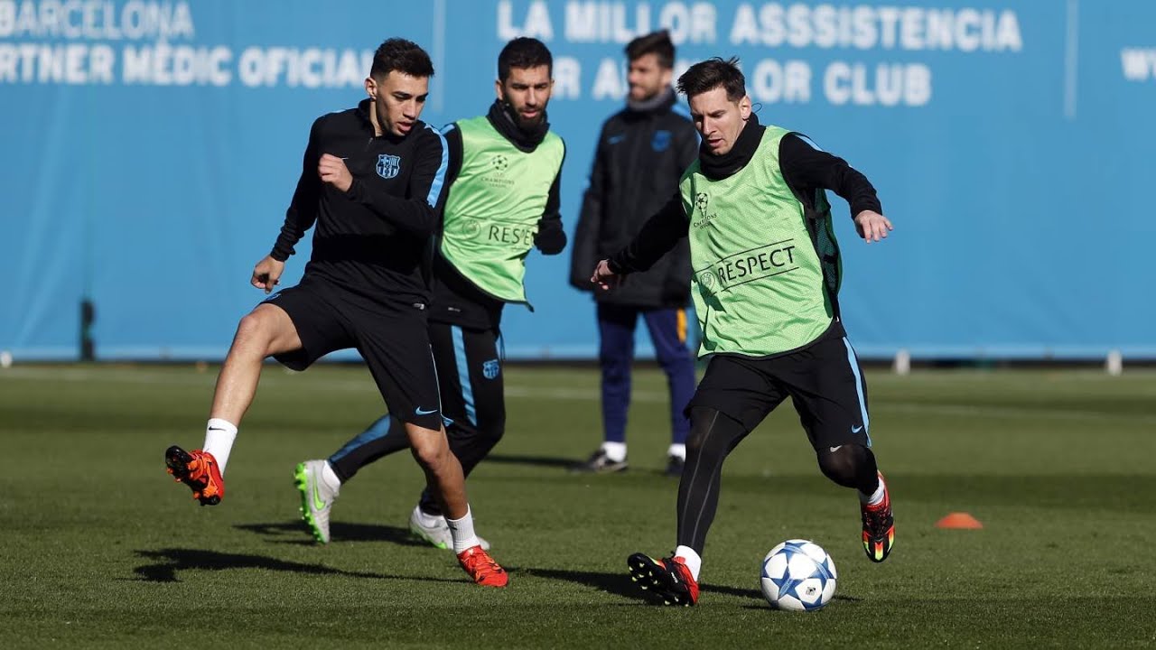 FC Barcelona training session: Final training session before the visit ...