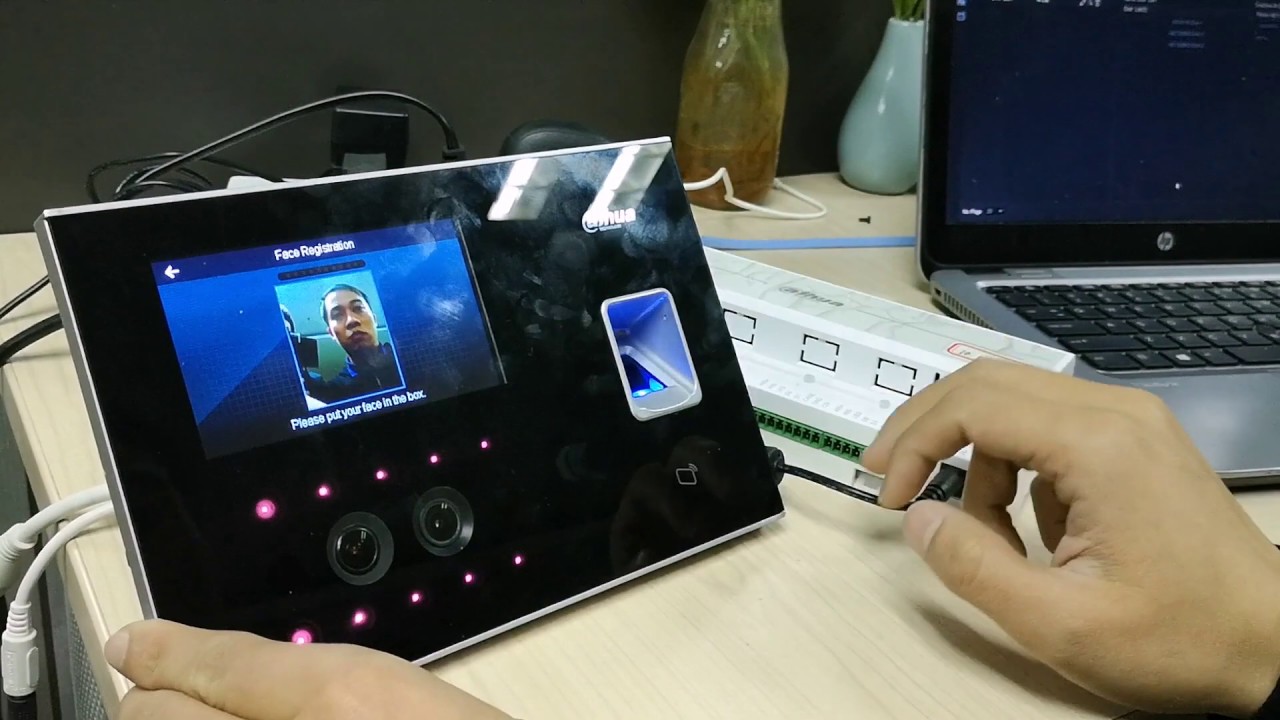 Face Recognition Access and Attendance Operation Video — Dahua - YouTube