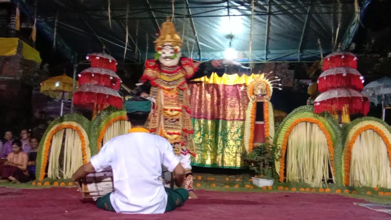 TARI JAUK MANIS - PURA PUSEH DESA ADAT PENASAN MUNGGUNA - YouTube