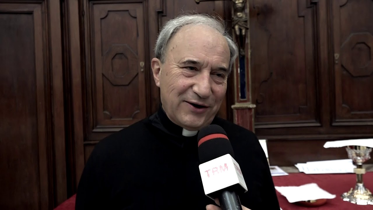 Bari, Santa Messa in Cattedrale. Don Franco Lanzolla: "Dove passa Dio ...