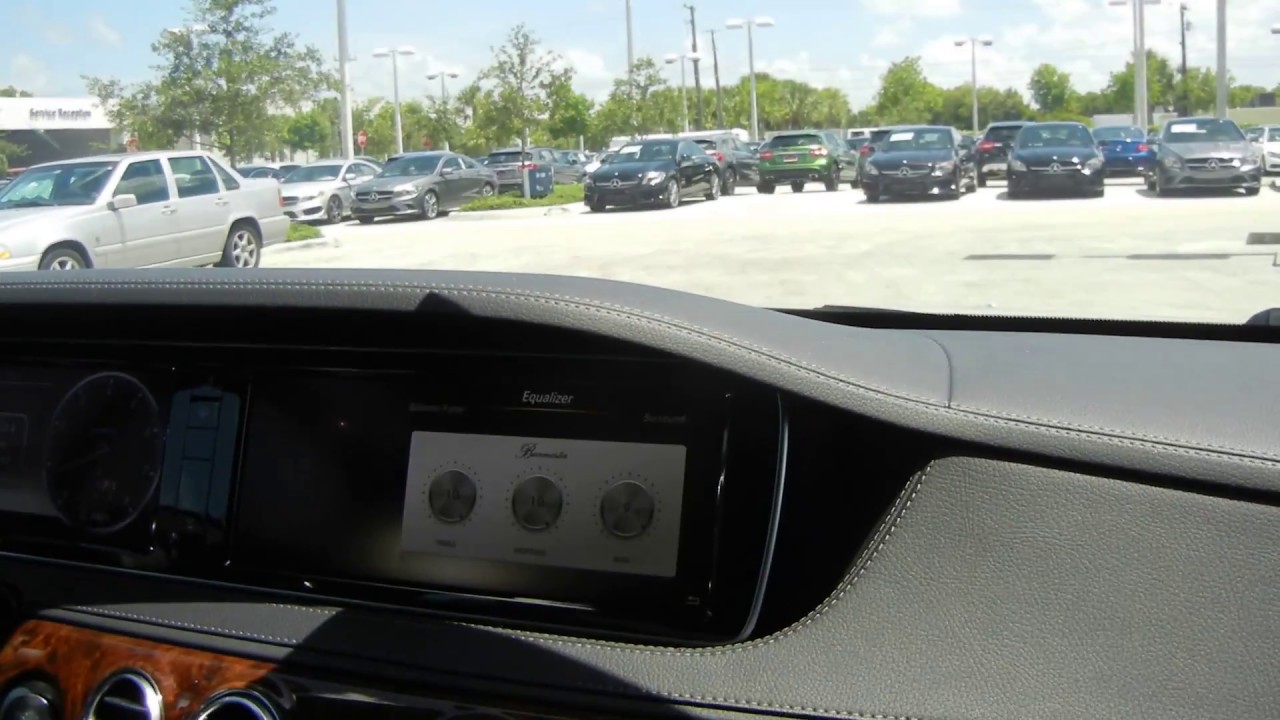 Mercedes S550 Music System - YouTube