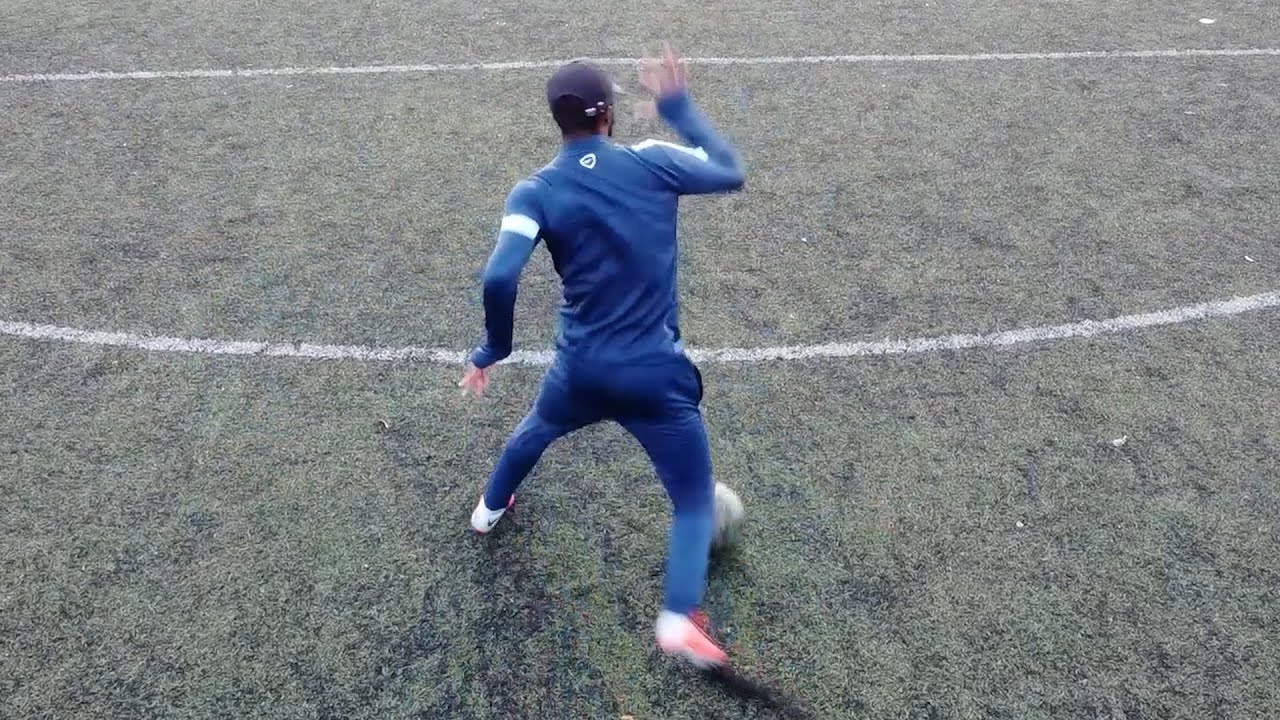 LEO MESSI MOST USED BODY FEINT TUTORIAL 🇦🇷 - YouTube