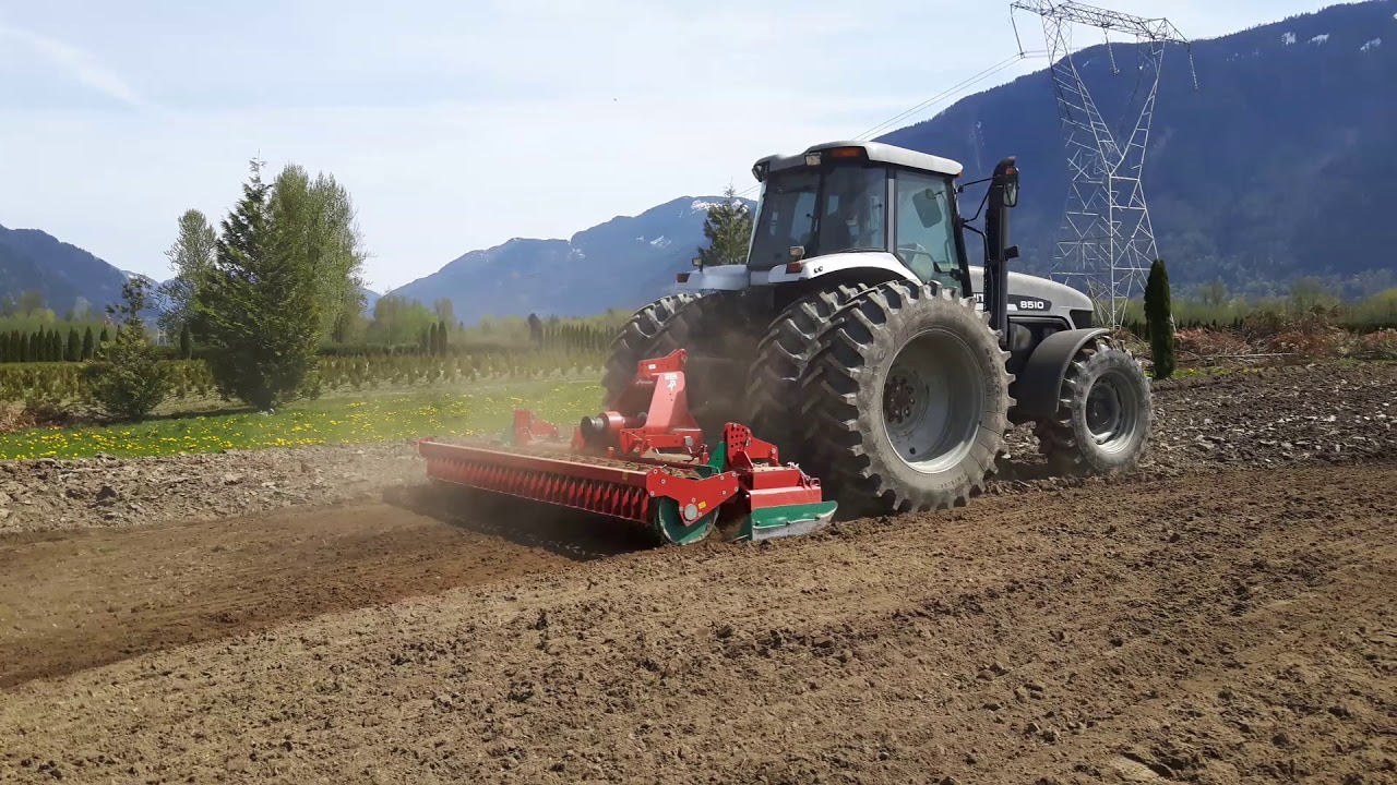 Kverneland/KUBOTA power harrow - YouTube