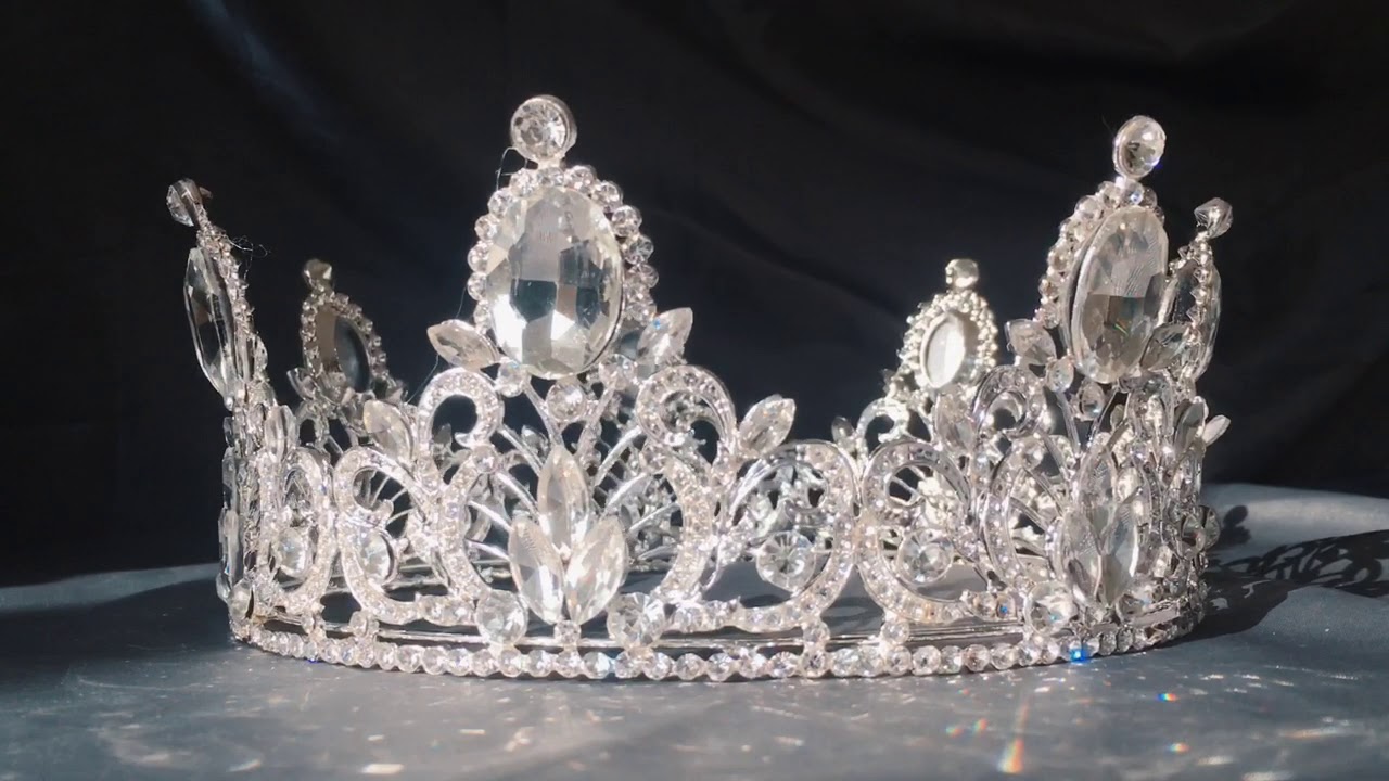 The Crowns | Ginoo at Binibining PLMun 2019 - YouTube