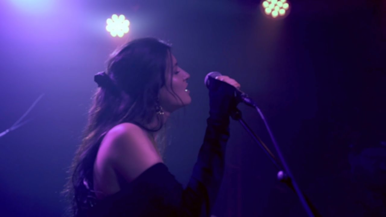 alayna - Bliss - live at Big Fan July 7, 2023 - YouTube