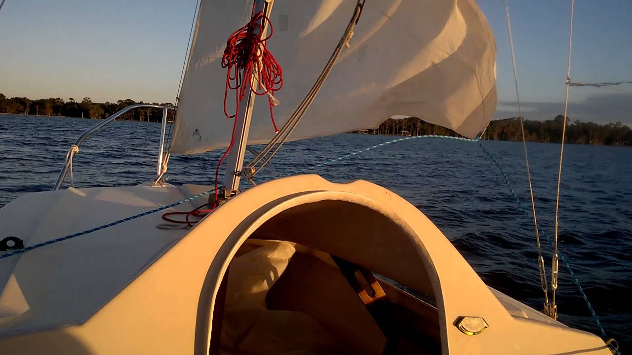 Single Hand Tacking With a 110% Jeckell Genoa - YouTube