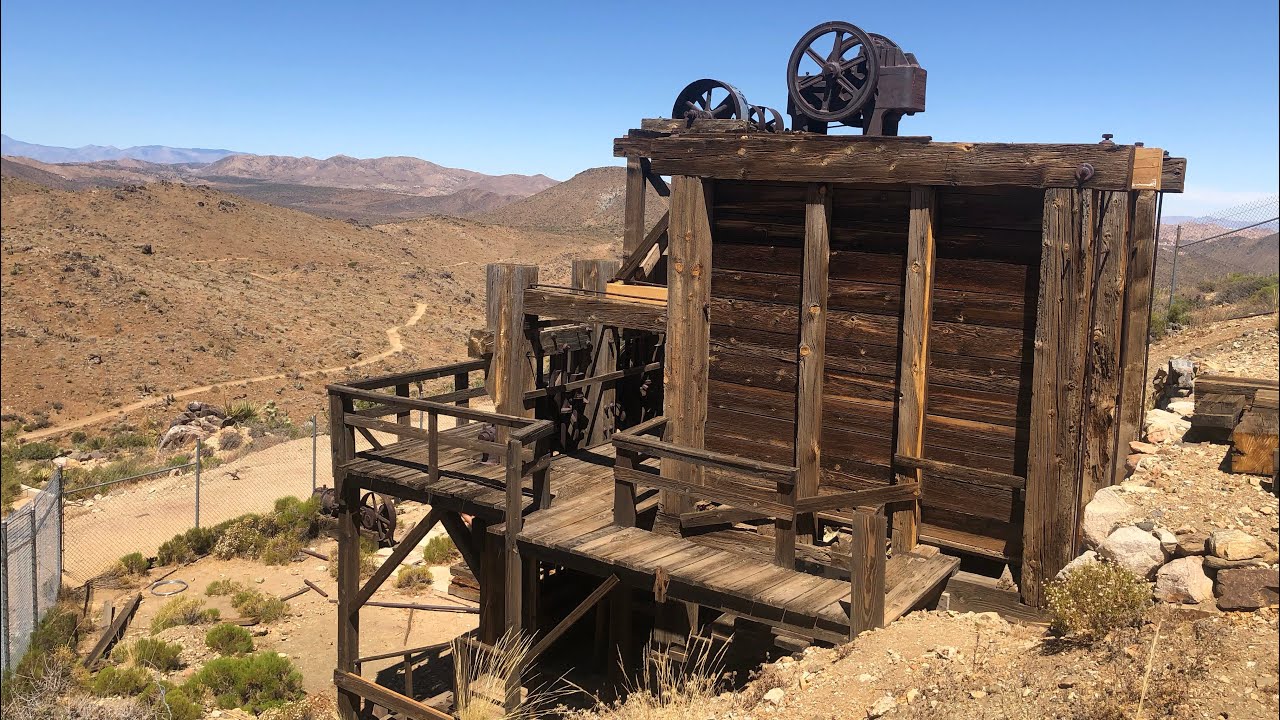 Exploring an abandoned mine shaft from the 1800’s + 100 subs!! - YouTube