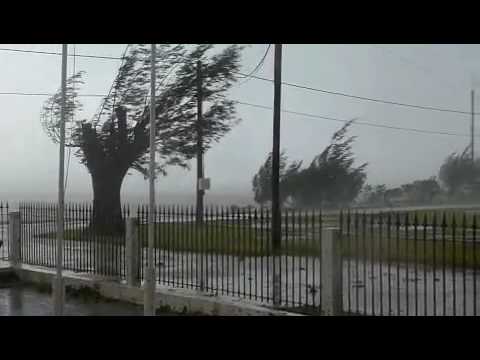 Cyclone Oli RAIVAVAE - YouTube