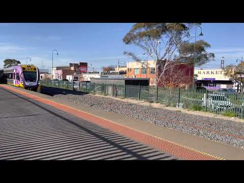 Morwell Station VLine trains - YouTube