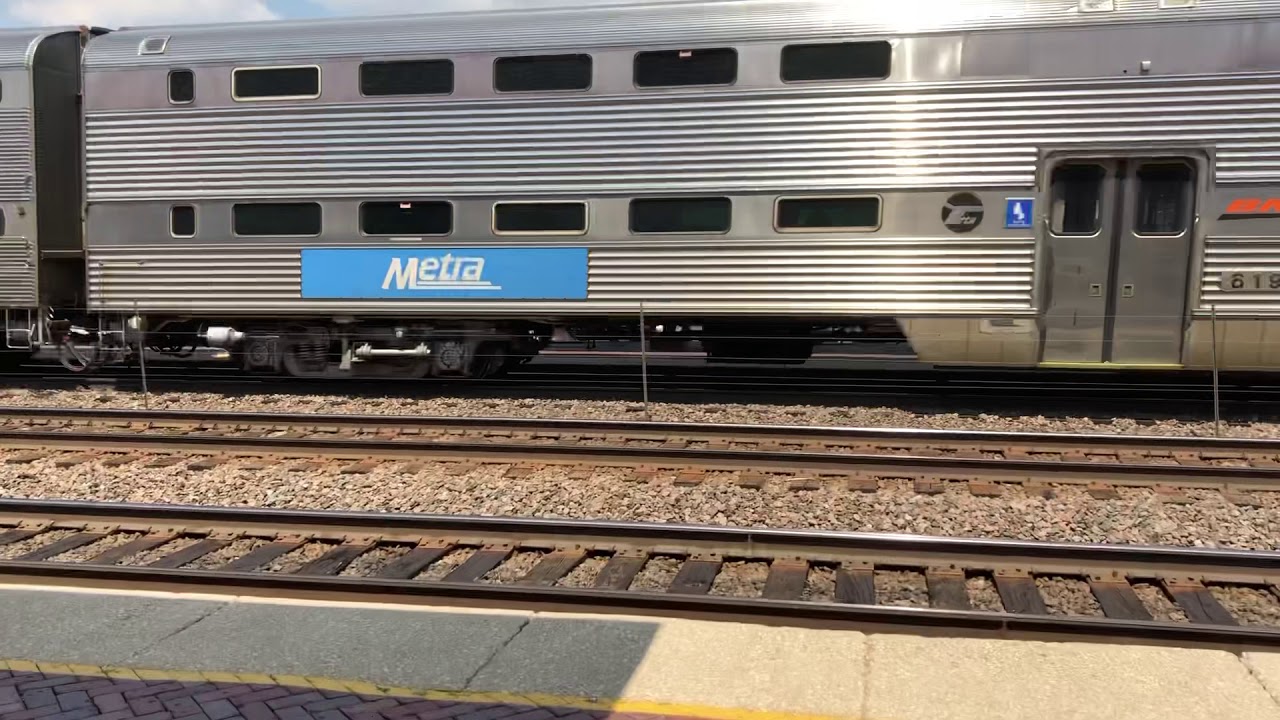 Outbound Metra 182 Express Passing Riverside IL - YouTube