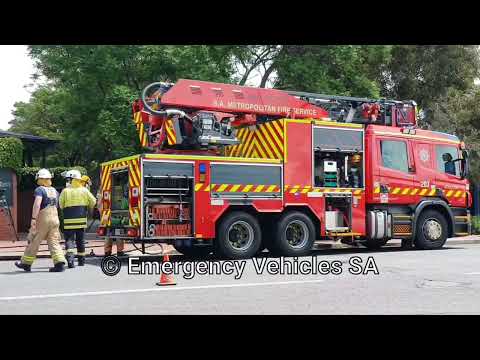 SA Metropolitan Fire Service Scania fire trucks and SA Police vehicles ...