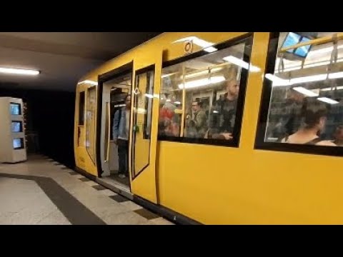Berliner u-bahn.5042 auf der U7 richtung Rathaus spandau. H-zug - YouTube