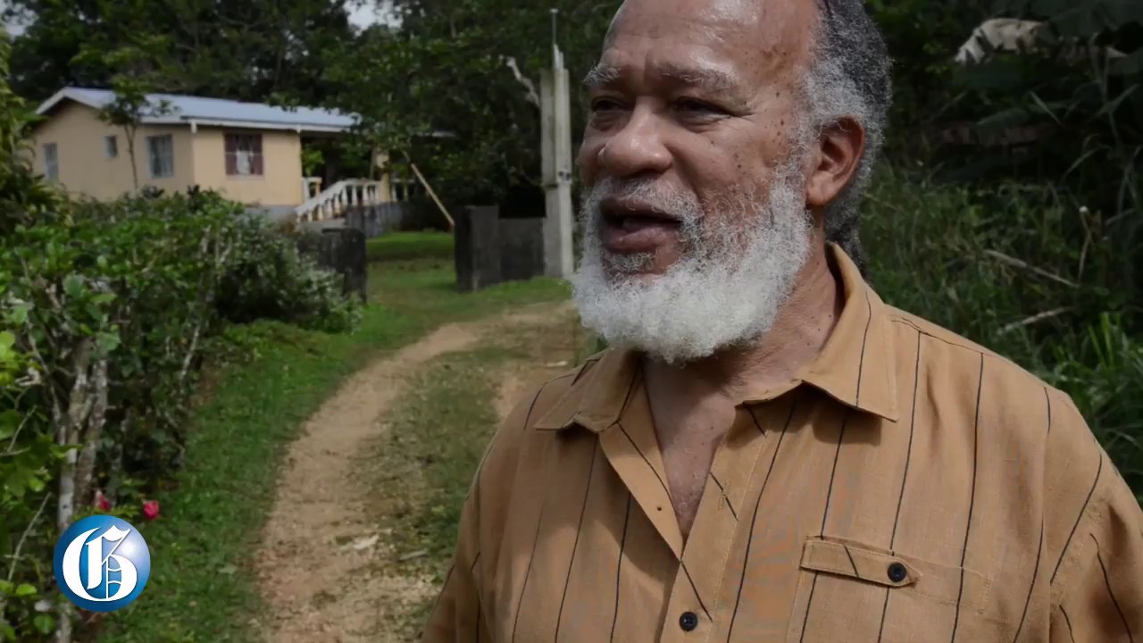 Ernie Smith celebrates 50 years in music - YouTube