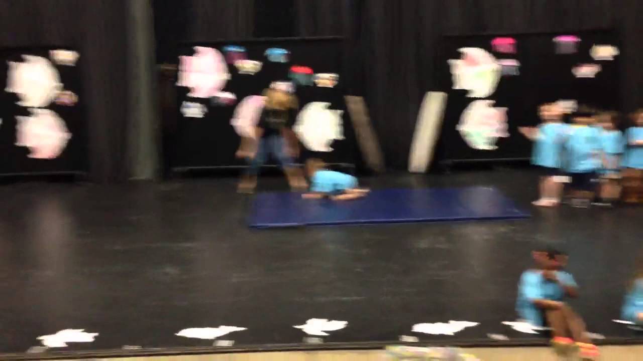 Epic toddler gymnastics fail - YouTube