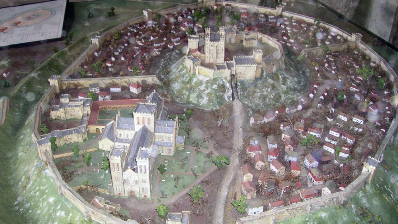 10 Incredible Unearthed Ancient Megastructures || Pastimers - YouTube