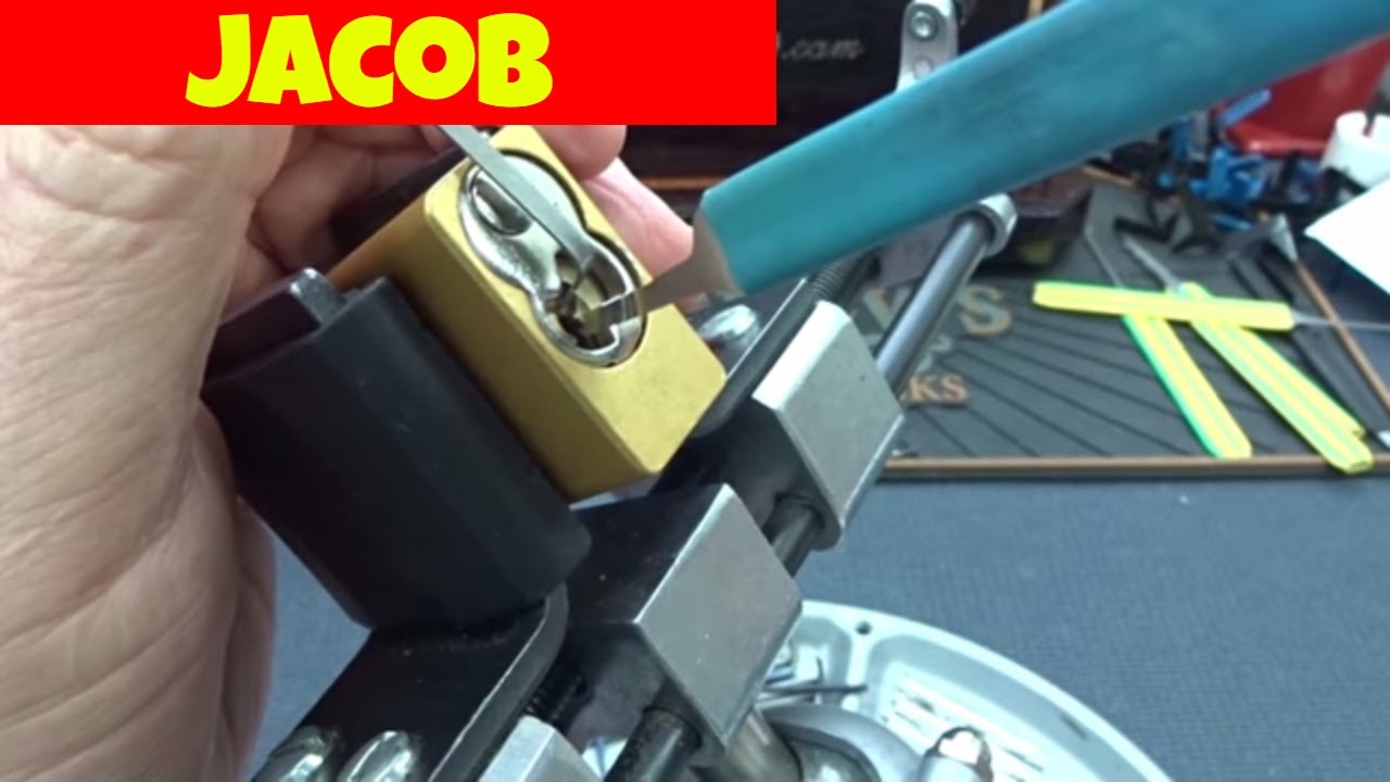 (1237) Challenge: Jacob's Keyway Trick - YouTube