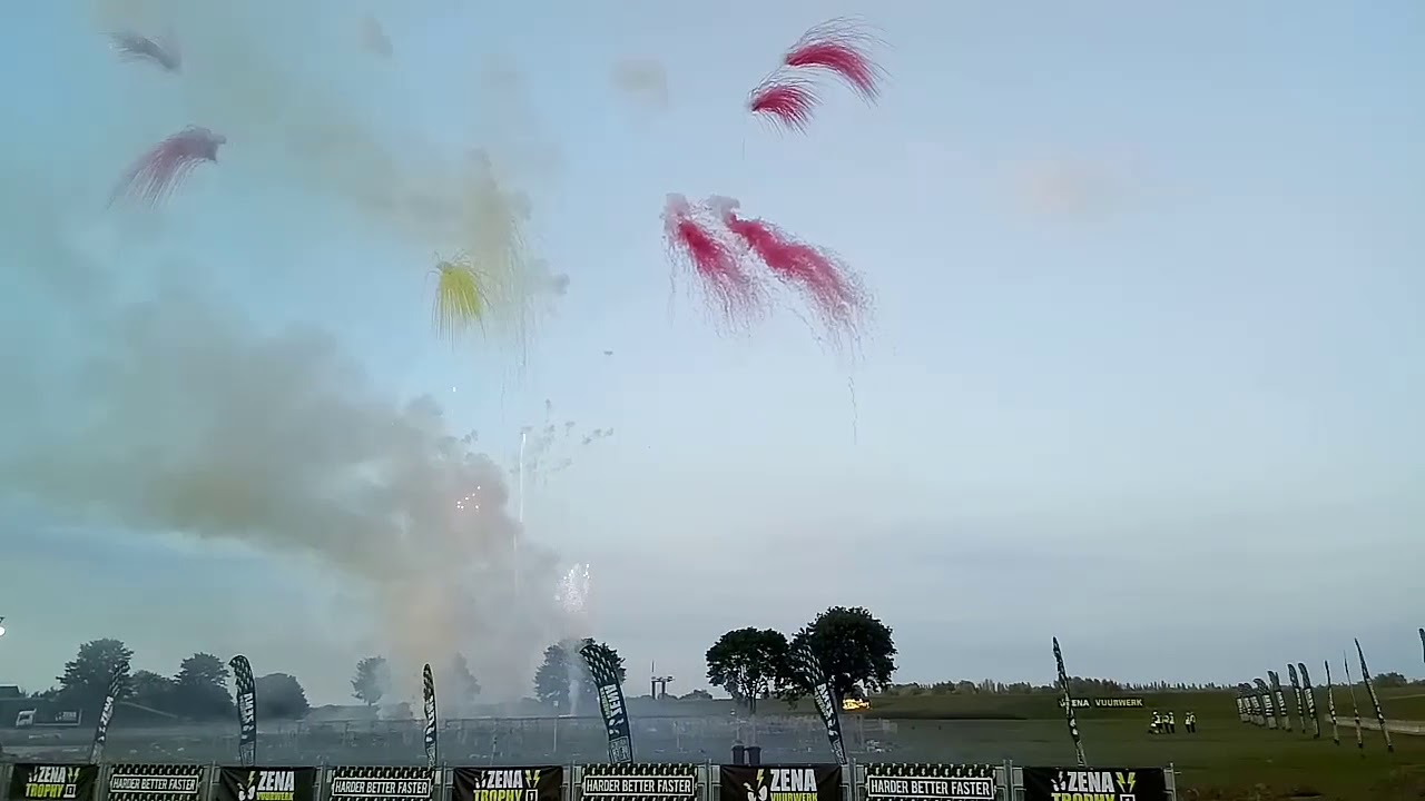 Zena Trophy 2017 Daylight Fireworks - YouTube