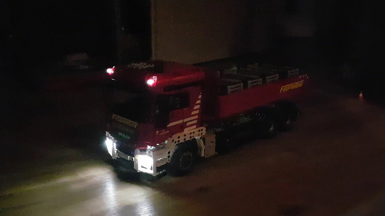 MAN TGS "WLF Feuerwehr Bochum" Lego Technic LICHTTEST - YouTube