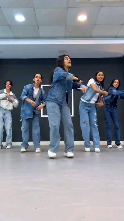 all my friends dance practice 🇮🇳 #dance #shorts #youtubeshorts - YouTube