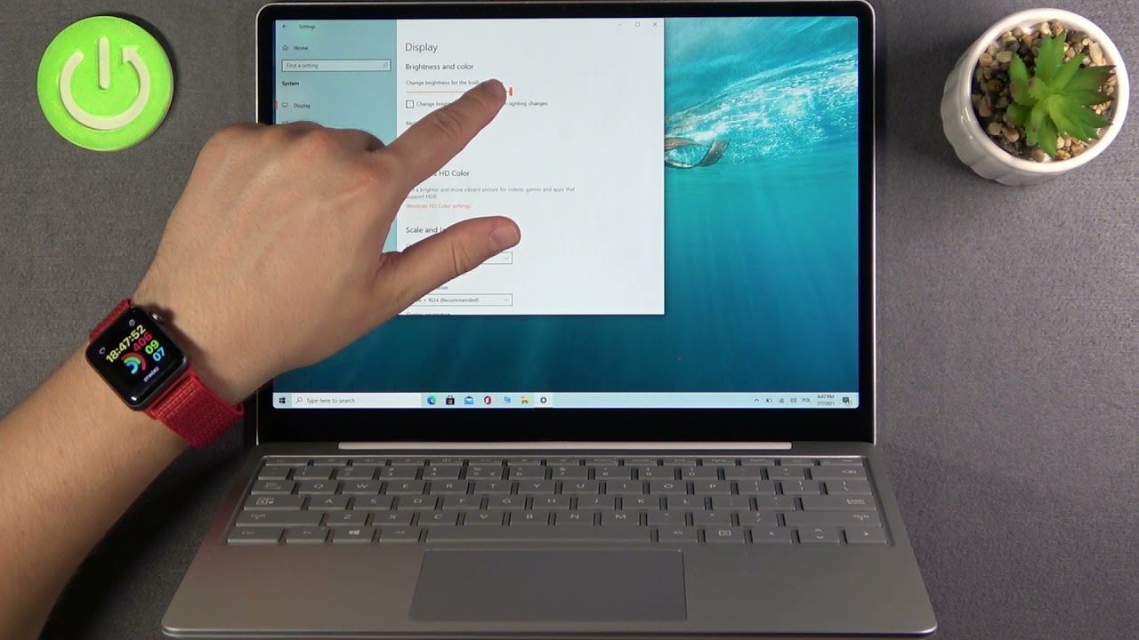 How to Turn On/Off Auto Brightness on MICROSOFT Surface Laptop GO ...