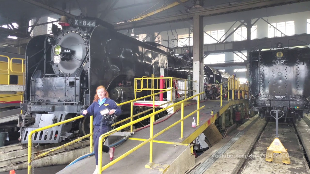 Big Boy 4014 Steam Engine - Inside the Union Pacific's Steam Shops ...