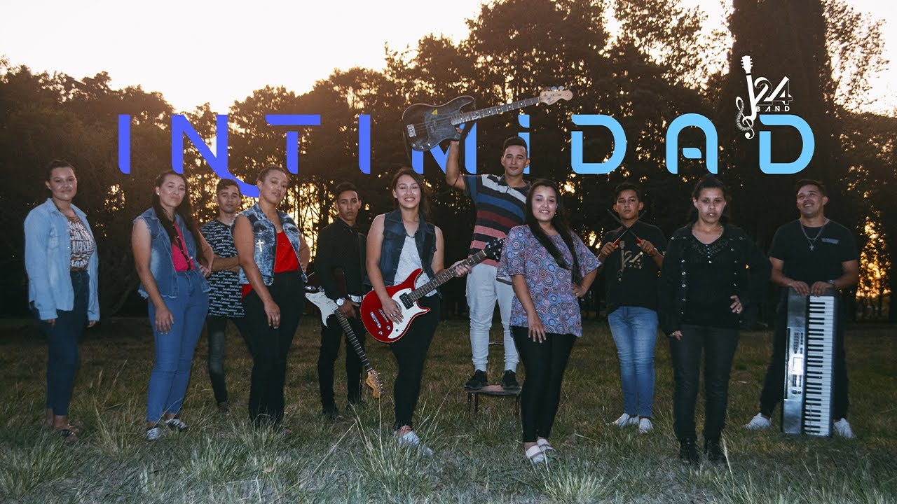 Intimidad - J24 Band ft. Cris Anderson (Oficial Video) - YouTube