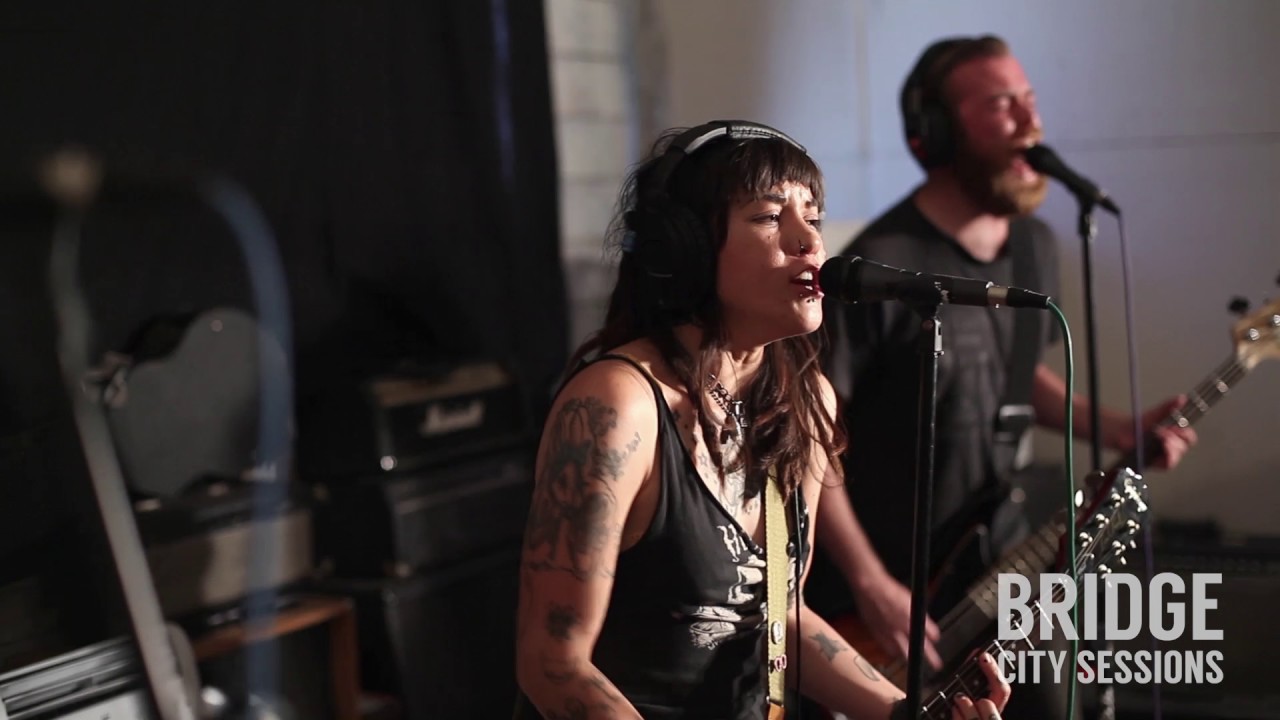 HOMESICK ABORTIONS - "No Love, No War" - BRIDGE CITY SESSIONS - YouTube