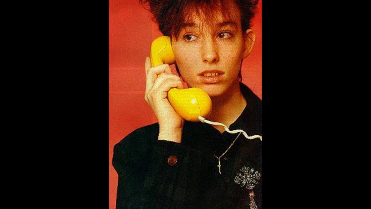 the pogues - i'm a man you don't meet every day ( Cait O'Riordan ...