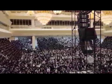 Neilas hachag in Vizhnitz | Ein od milvado - YouTube