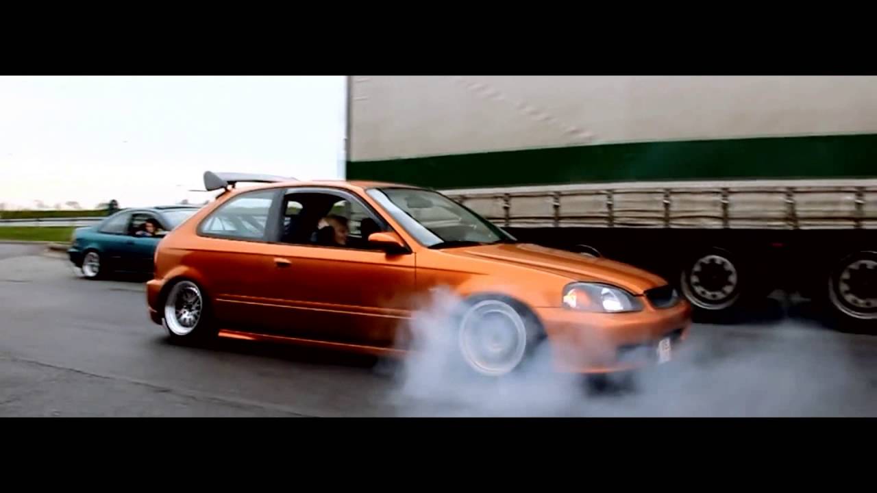 Honda Civic drifting - YouTube