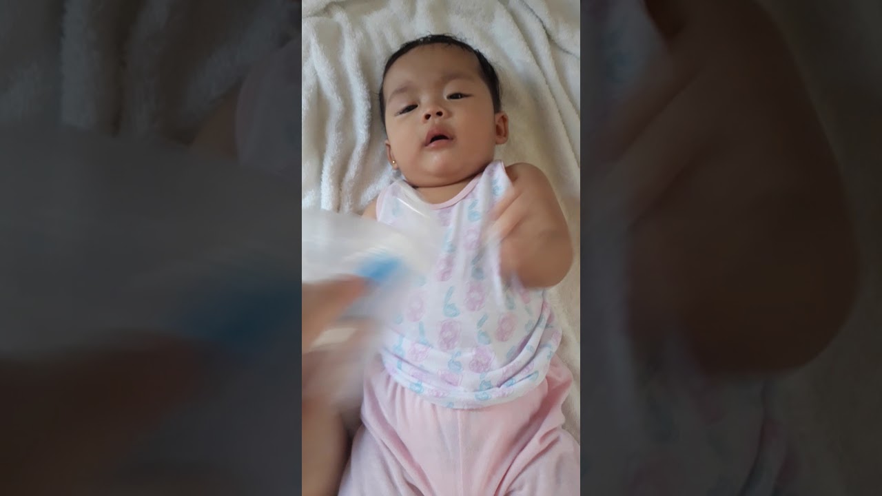 Sarap paiyakin ng bebe namin - YouTube