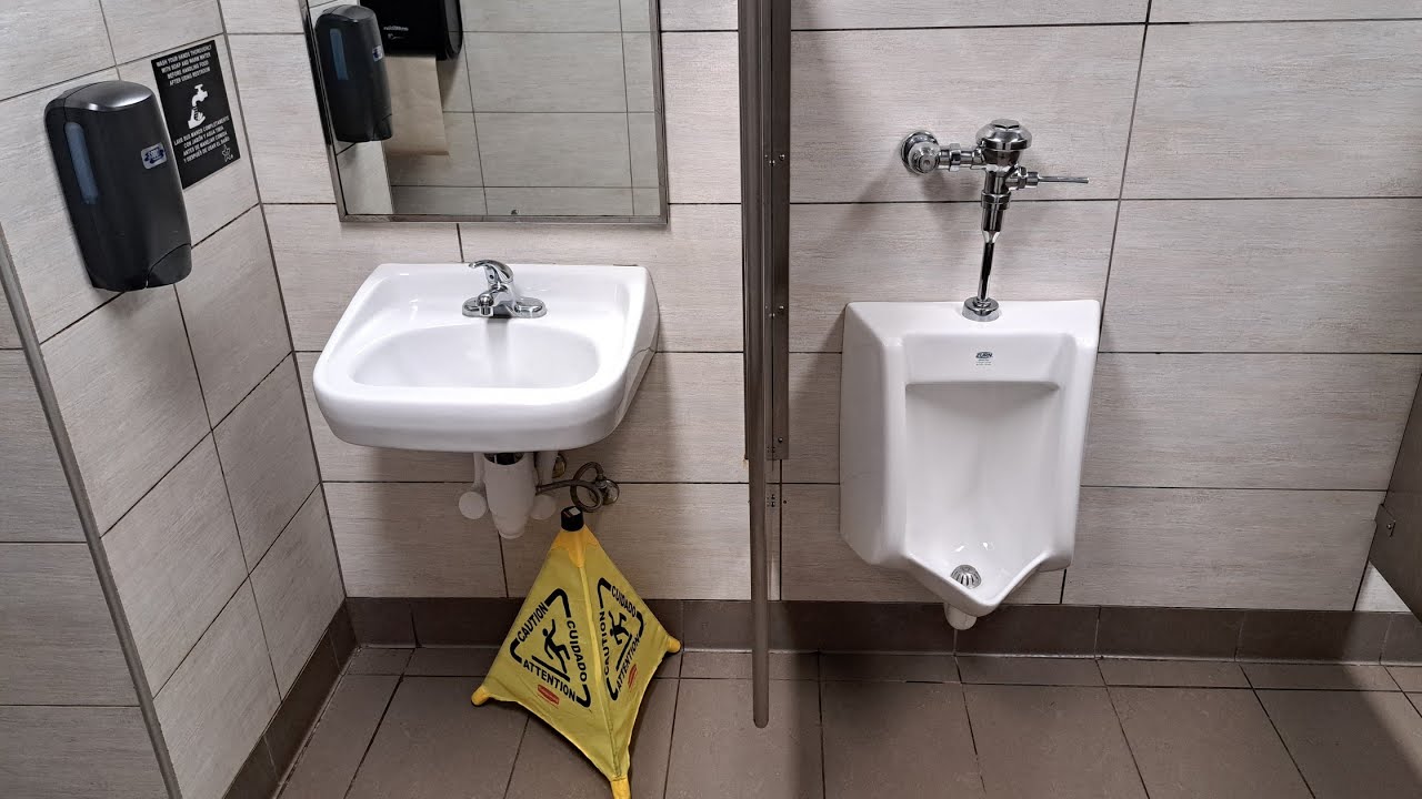 Hardee's Men's Restroom - YouTube