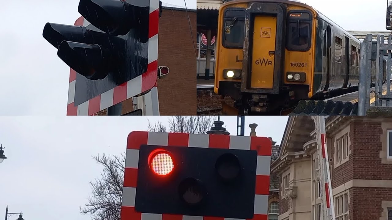 (late start) Paignton north level crossing - YouTube