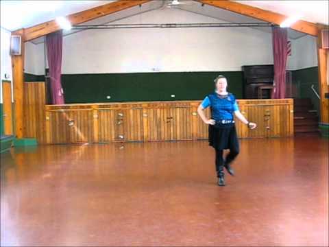 Spotlight line dance - Luke & Stephen Watson - YouTube
