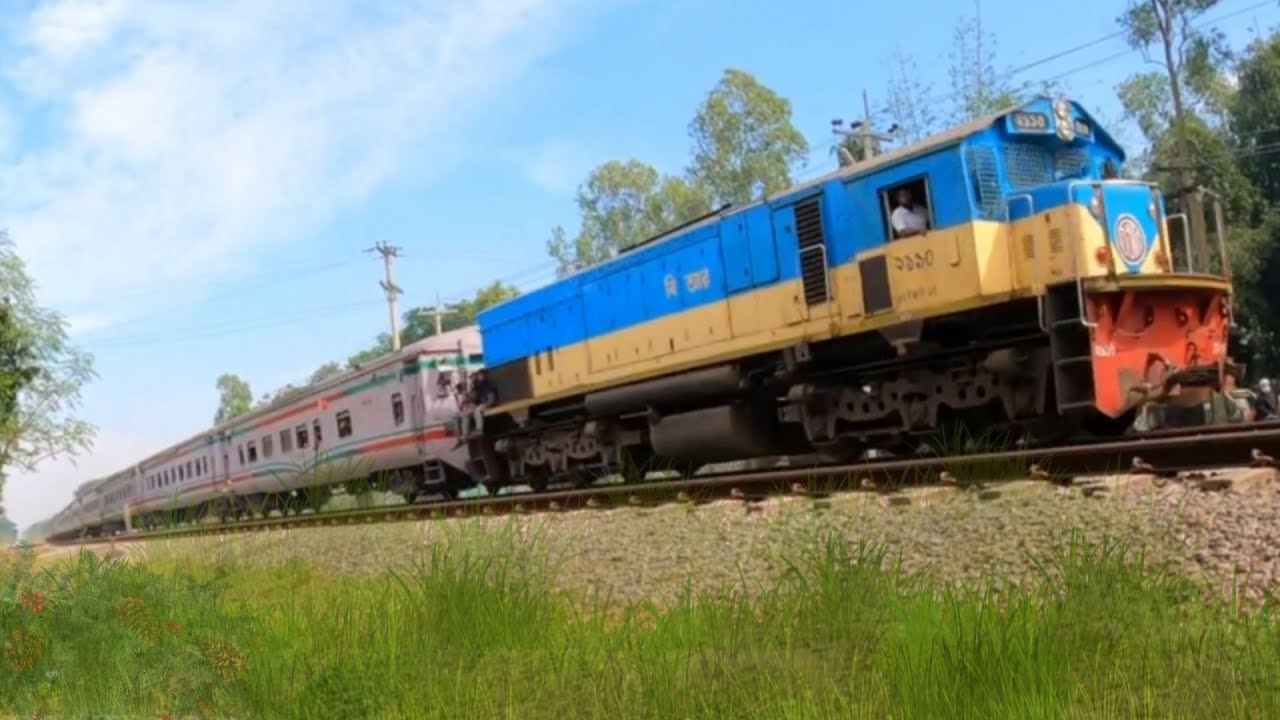 White Snak Kalni Express Train || Bangladesh Railway | 4k - YouTube
