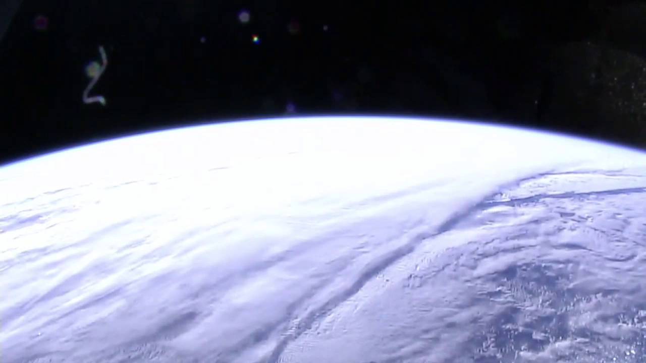ISS Above Featuring live video from NASA's HDEV cameras on board the ...