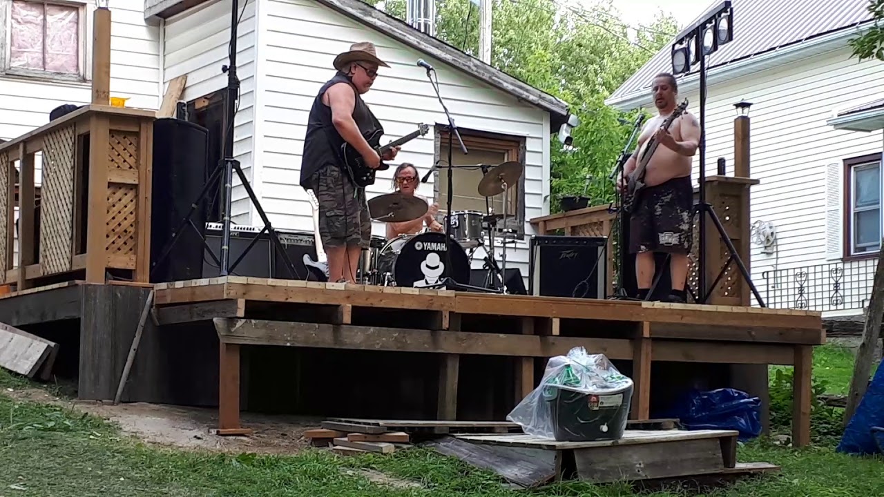 Metallica - Seek and Destroy -DRUNKEN' MUSIC REDNECK SUMMER BASH ...