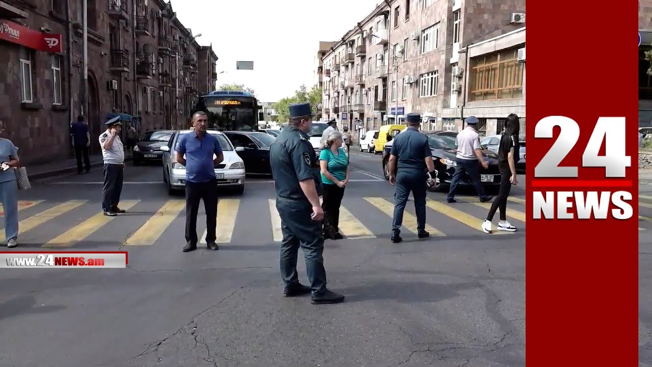 Ետ գնա հլը արա անհետ կորածների ծնողները փակել են Բաղրամյան Պռոշյան