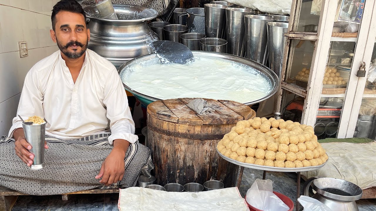 Fiqay ki Pera Lassi Most Papular Lassi | Lahori Nashta | Pakistani ...