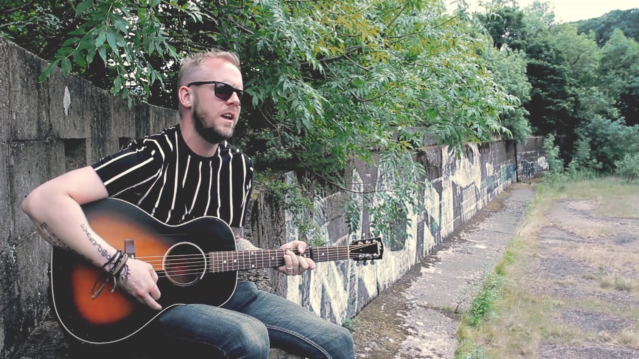 Ian Britt - Wild & Wonderful (Live) - YouTube