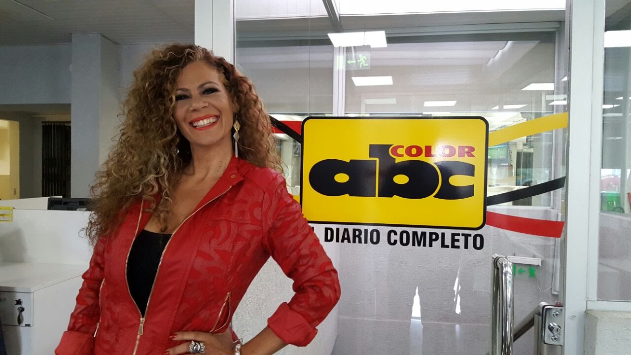 Loren Acuña: rostro paraguayo en ficción argentina - YouTube